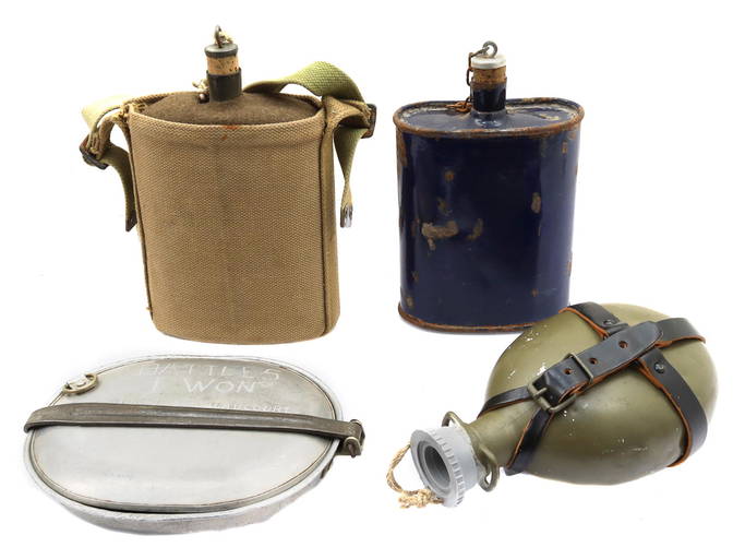 A Lot Of Three Ww2 Army Flasks Or Canteens