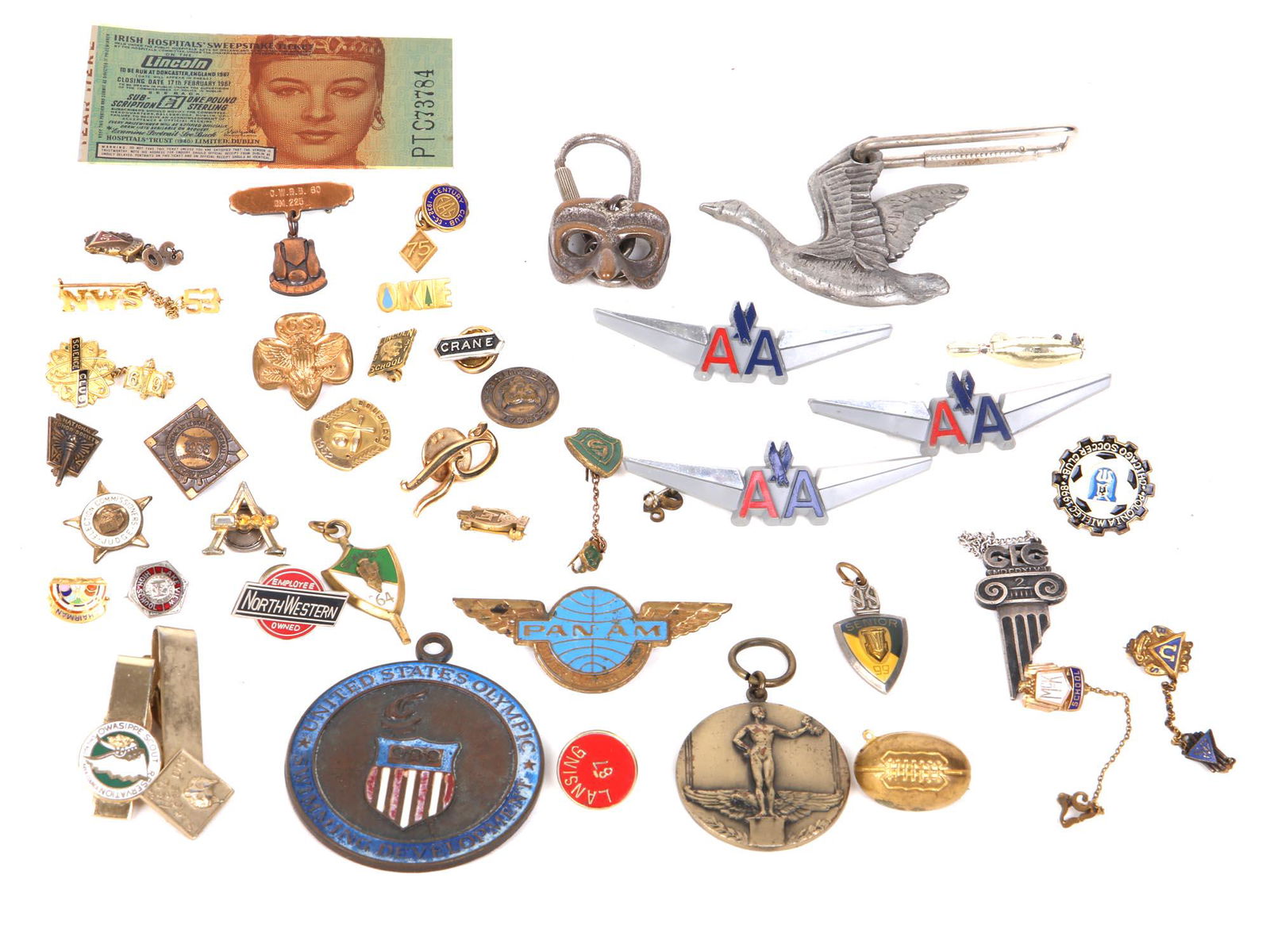Vintage Aa And Pan Am Stewardess And Other Badges