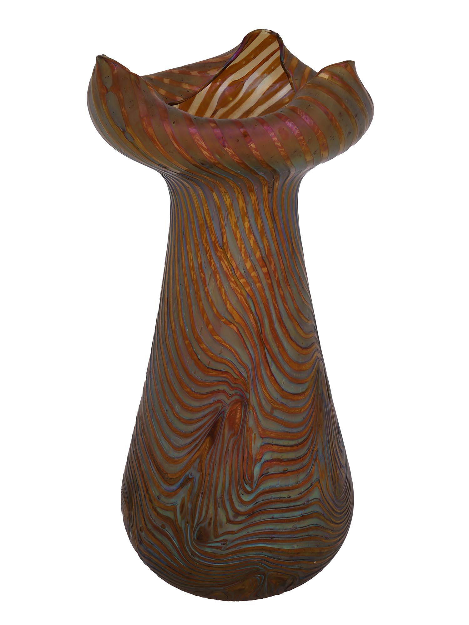 Josef Rindskopf Sohne Corrugated Glass Vase, 1900