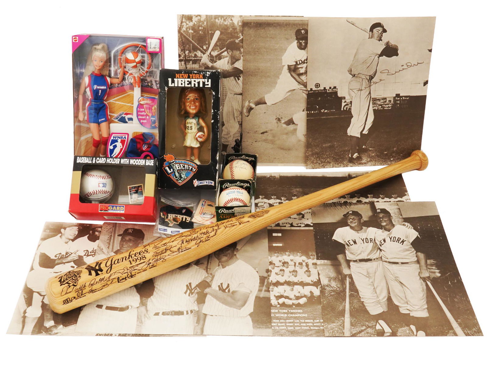 COLLECTION OF VINTAGE AMERICAN SPORTS MEMORABILIA - Oct 15, 2022 ...