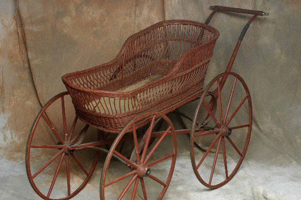 Wooden Wheel Victorian Baby Stroller Carriage