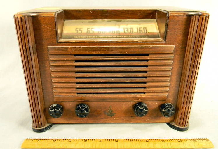 Emerson radio model 422, wood case, not tested, sold as - Aug 24, 2013 ...