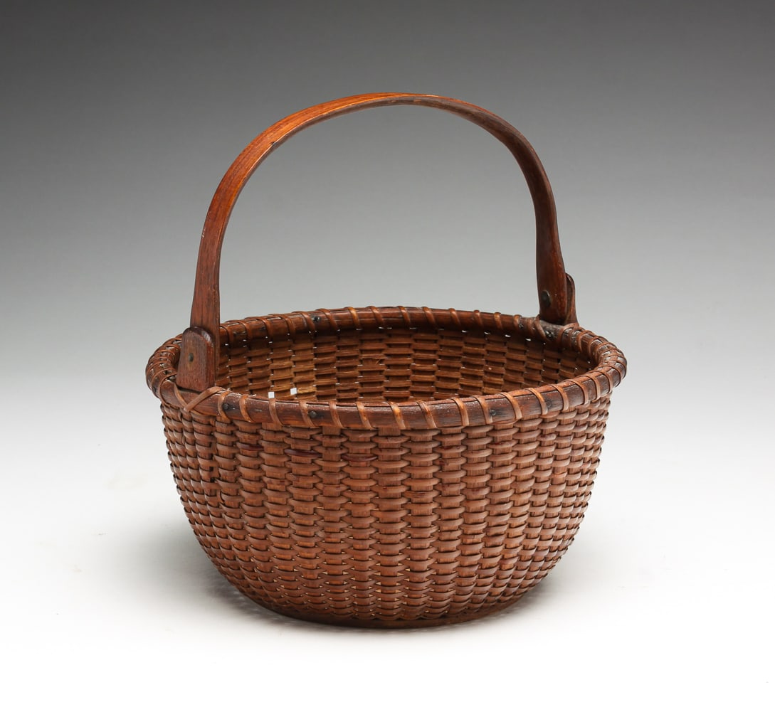 Nantucket Basket. Auction