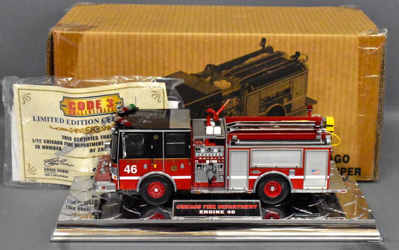 Code 3 Chicago Luverne Pumper 1/32 Die Cast Original