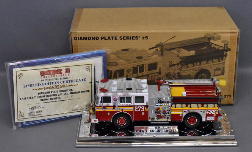 Code 3 Fdny Engine Co 273 Mets Seagrave Pumper 1/32 Die