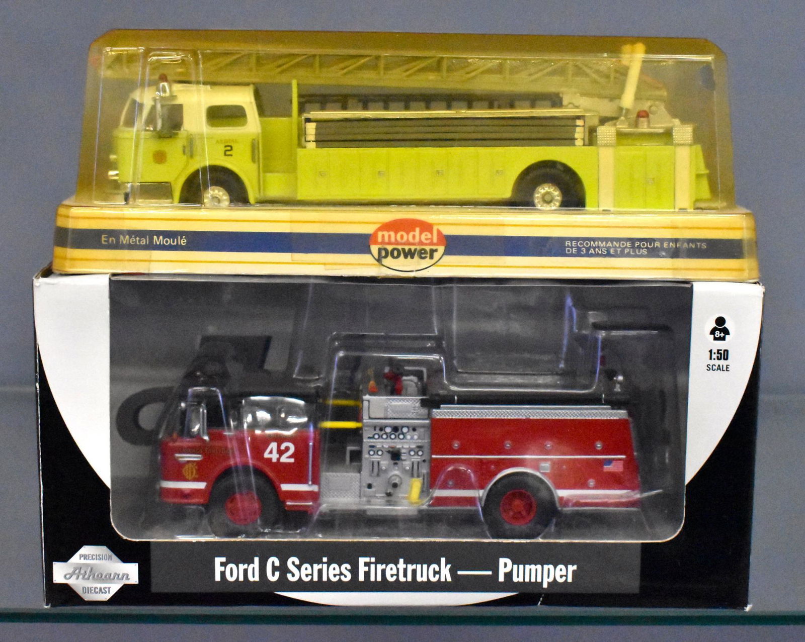 Two die cast Fire Trucks Athearn / Model Power in