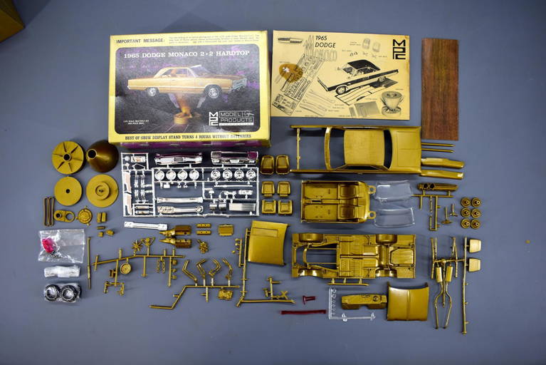 Unbuilt Mpc Dodge Monaco 2 + 2 Hardtop 1/25 Scale Model