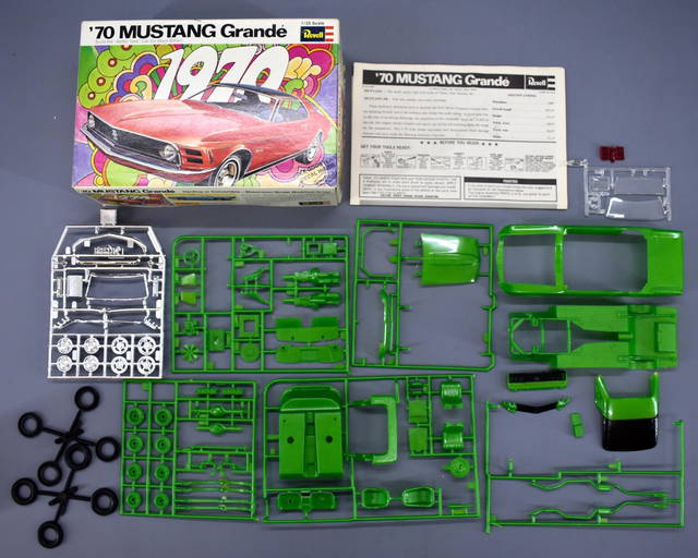 Unbuilt Revell '70 Mustang Grande 1/25 Scale Model Kit