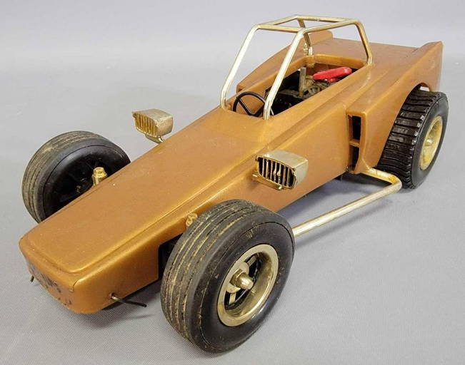 Vintage Cox Sand Rail Gas Powered Car