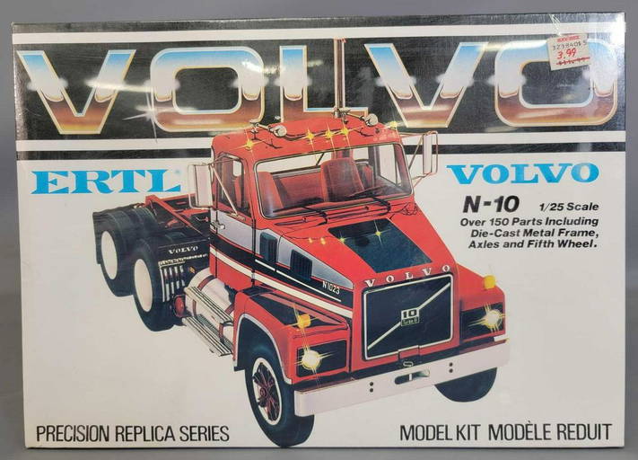 Factory Sealed Ertl Volvo N 10 1:25 Scale Model Kit