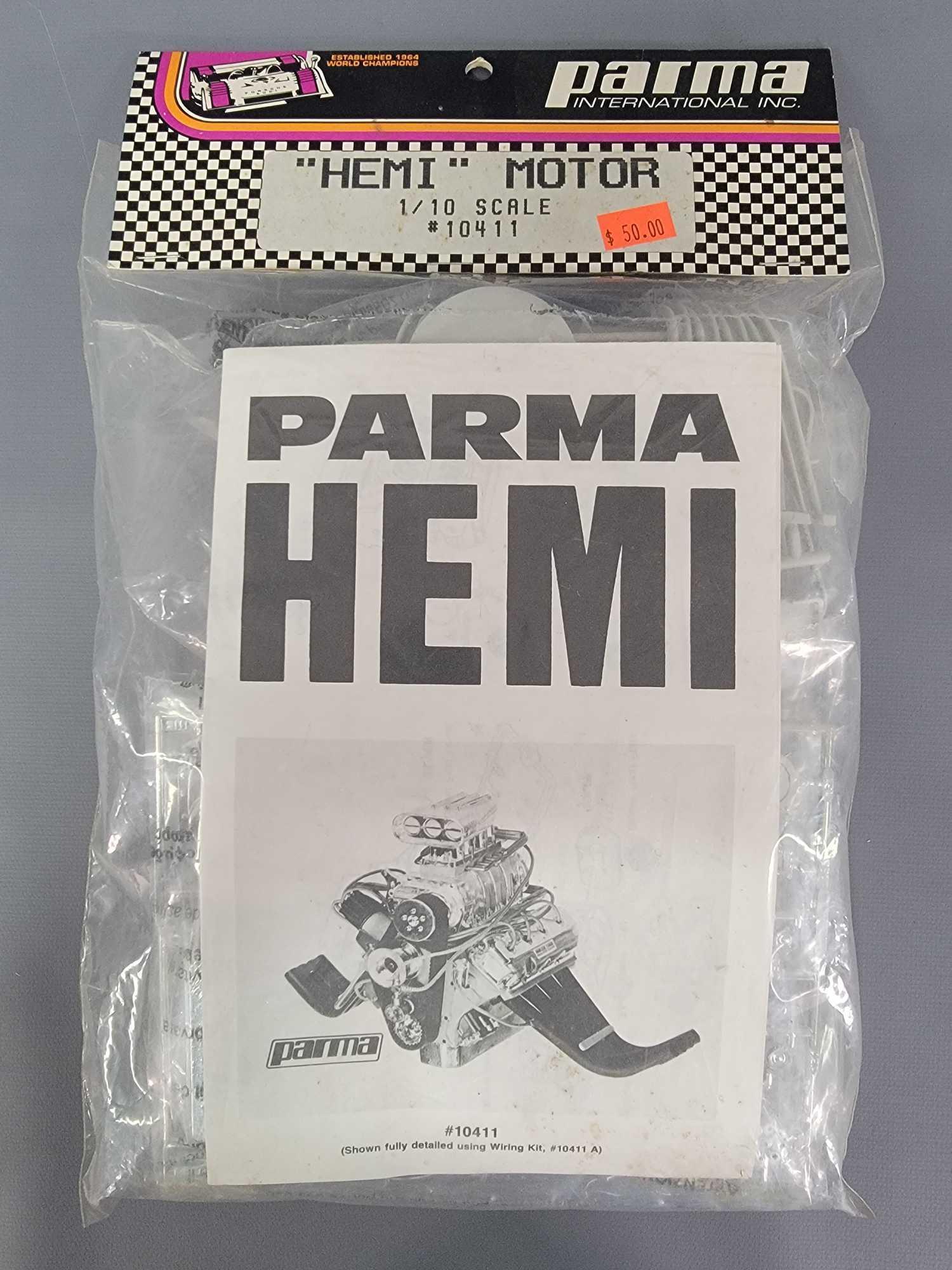 Parma International 1/10 Scale Hemi Motor Model Kit