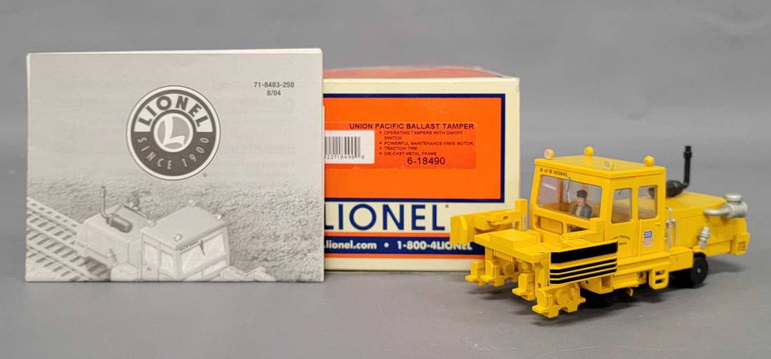 Lionel O gauge 18490 Union Pacific track-ballast tamper in original box ...