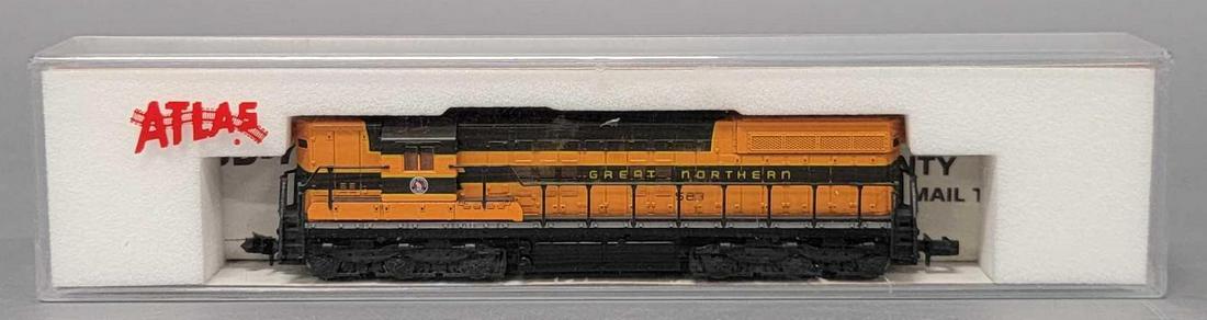 Atlas N Scale Great Northern Emd Sd9 #4542 Diesel Locomotive In ...