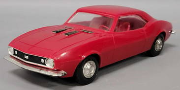 Collection of 19 Large-Size Model Cars - Mar 12, 2017 | Greenwich ...