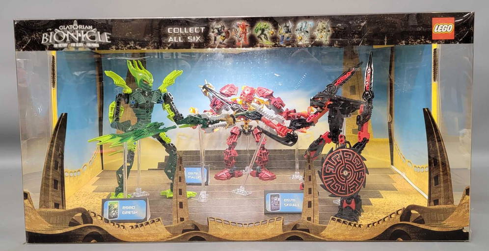 Lego Bionicle Glatorian store display with factory built contents ...