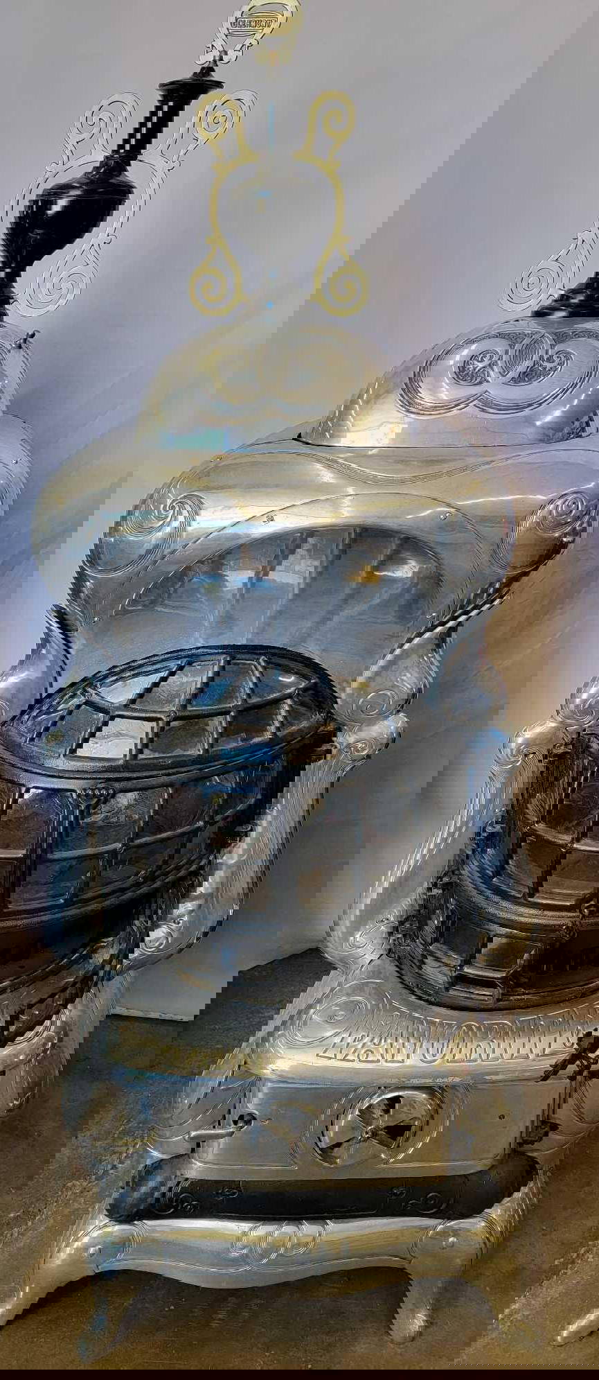 Antique Favorite Stove And Range Co Ornate Potbelly Stove Auction