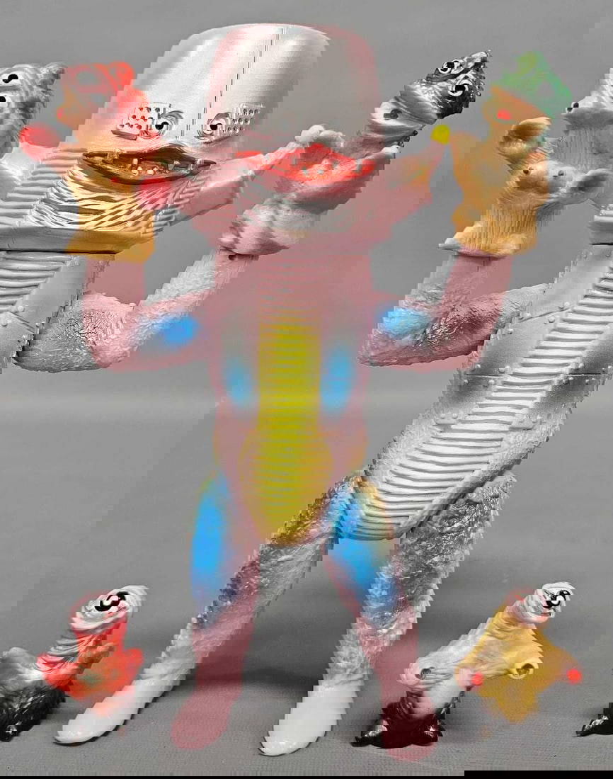 Elegab Dokurotaro Kaiju Puppet Sofubi Japan Pink And Purple Vinyl Figure Auction