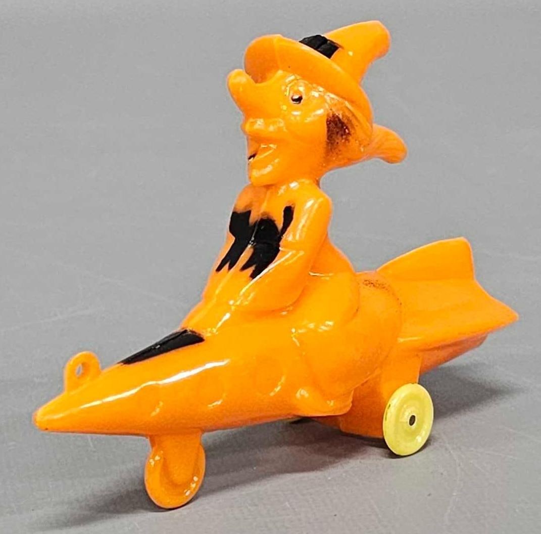 Vintage Rosbro Halloween Witch On A Rocket Auction