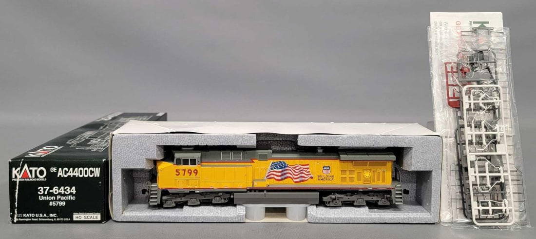 Kato Ho Scale Union Pacific Ac4400cw Diesel Locomotive In Original Box ...