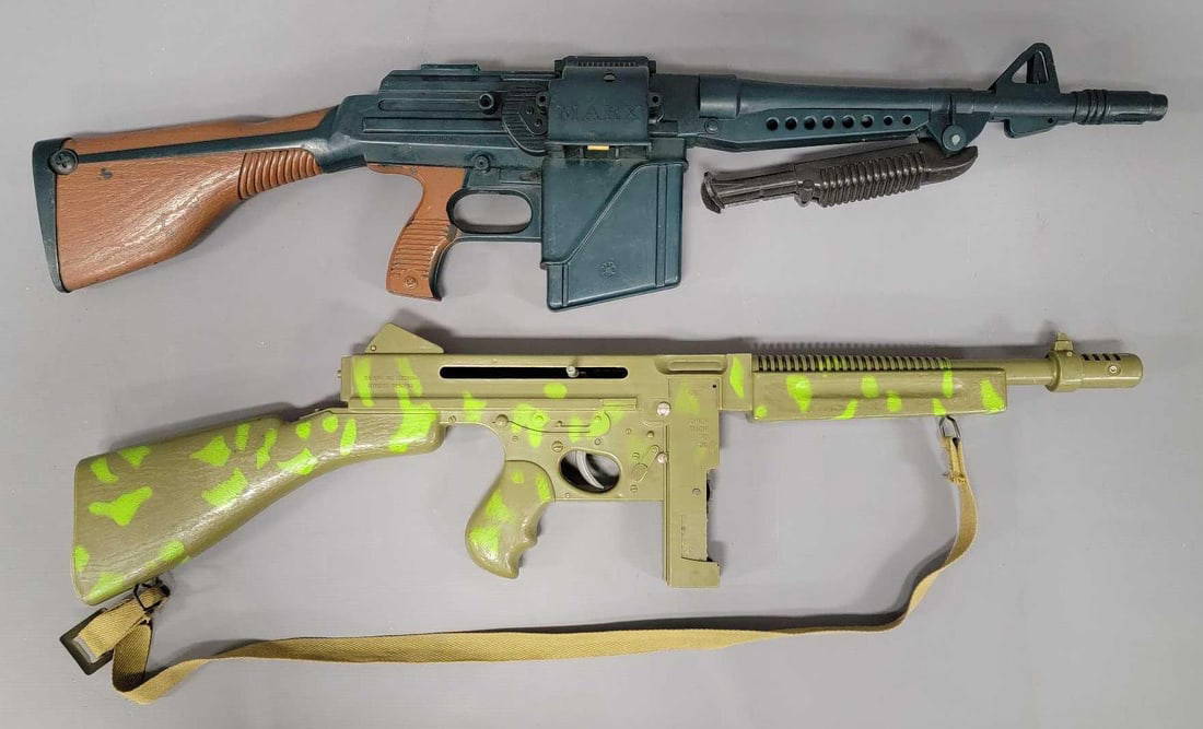 Two Vintage Toy Machine Guns Auction
