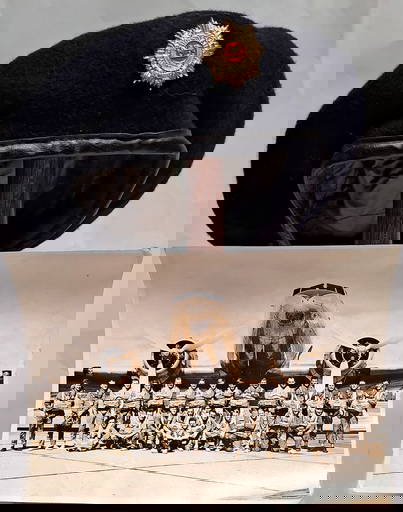 Rhodesia.rhodesian Army Service Corps Beret & Dispatchers Group Photo