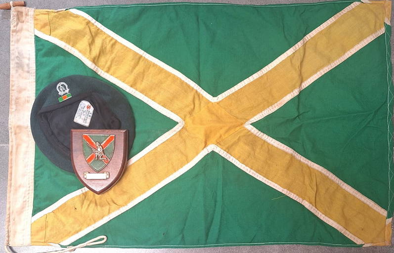 South Africa.sadf Army Commando Flag, Beret & Plaque