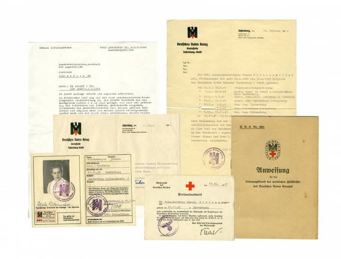 German Ww2 Documents Set Of German Nurse Drk