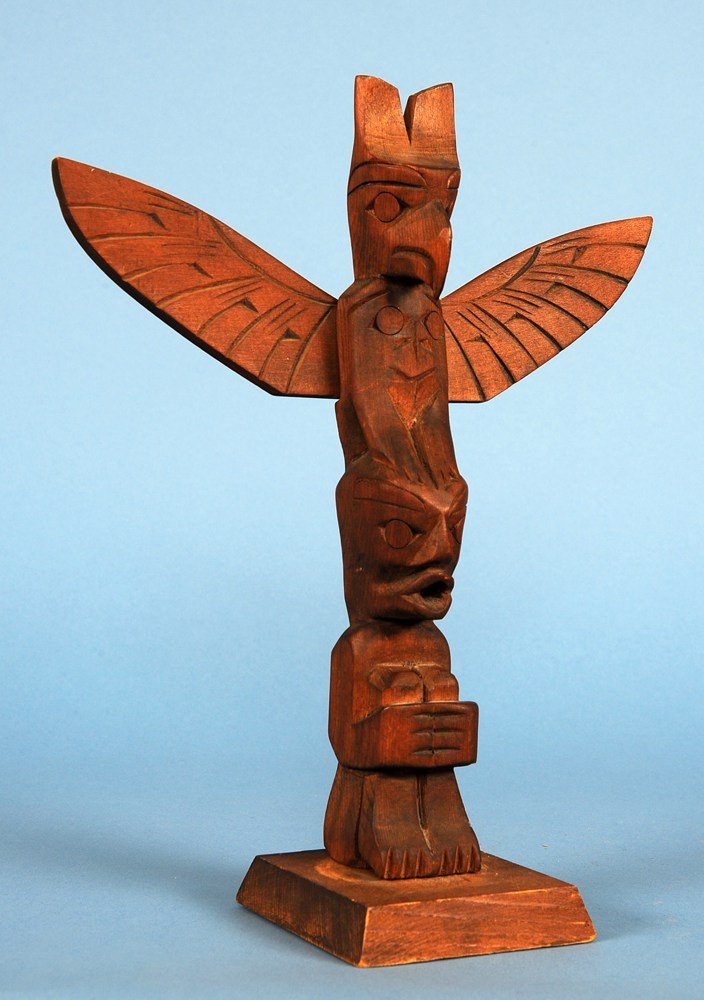Ellen Neel Totem Carved with Thunderbird and Tsonoqua - - Mar 24, 2013 ...