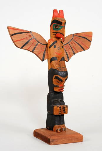 Ellen Neel Totem Carved with Thunderbird and Dsonoqua - Apr 03, 2016 ...