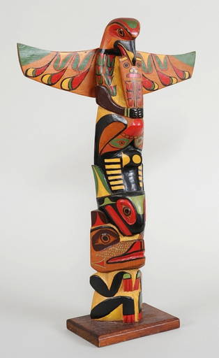 Clayoquot Totem Carved with Eagle Holding Copper, Whale - Nov 20, 2016 ...