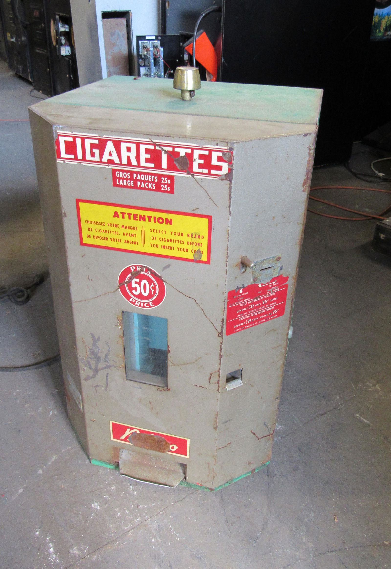 Coin Operated Rotating Cigarette Machine