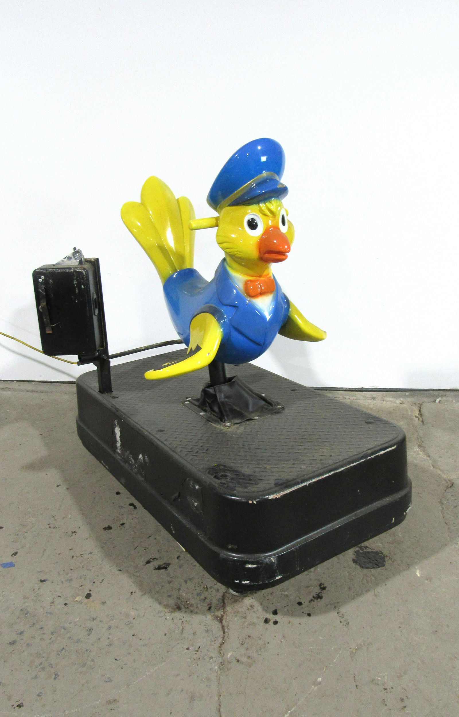 Duck Pilot Coin Operated Kiddie Ride - Jun 18, 2020 | Jaybird Auctions ...