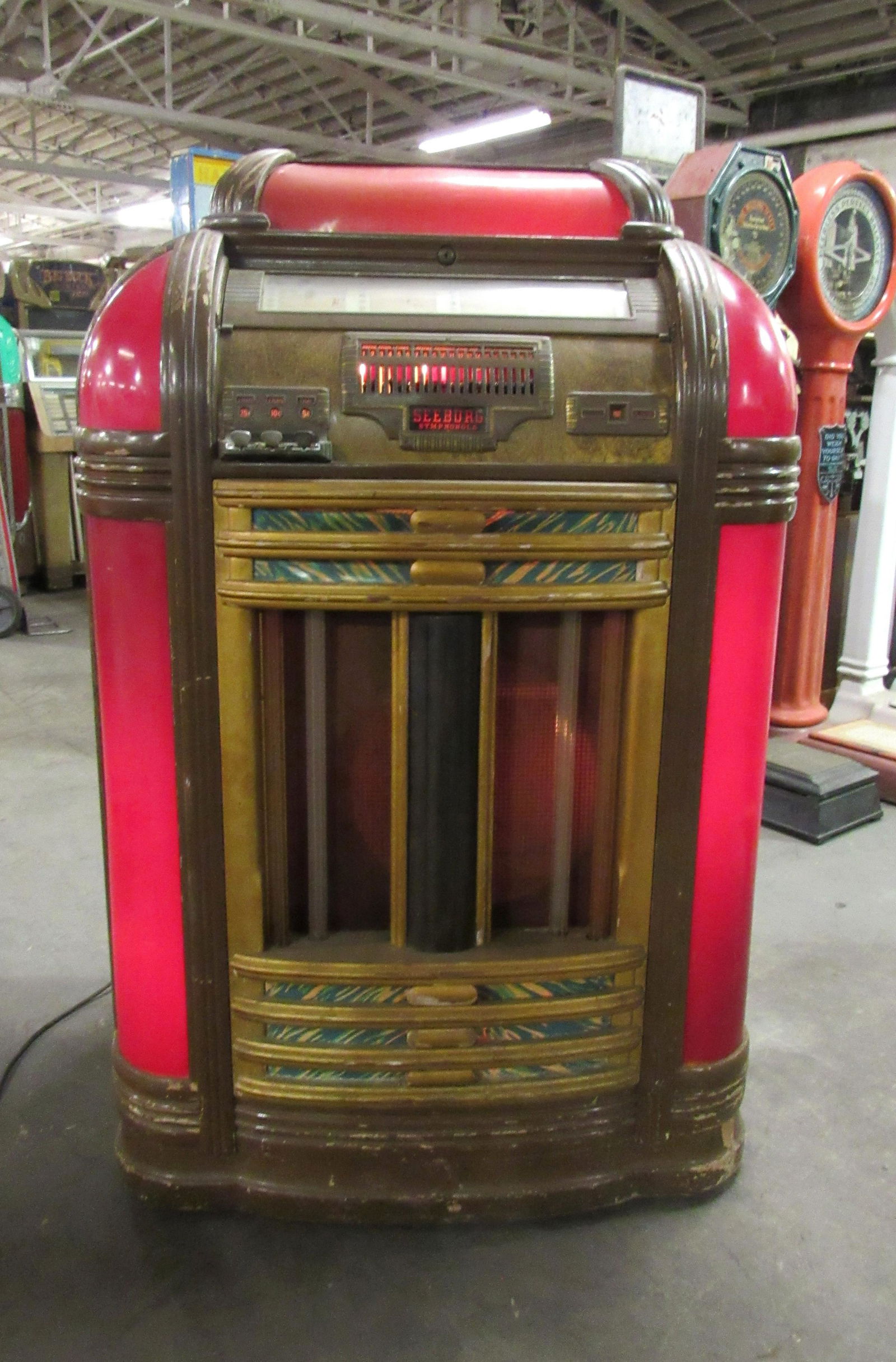 1939 Seeburg Symphonola Classic Coin Operated Jukebox