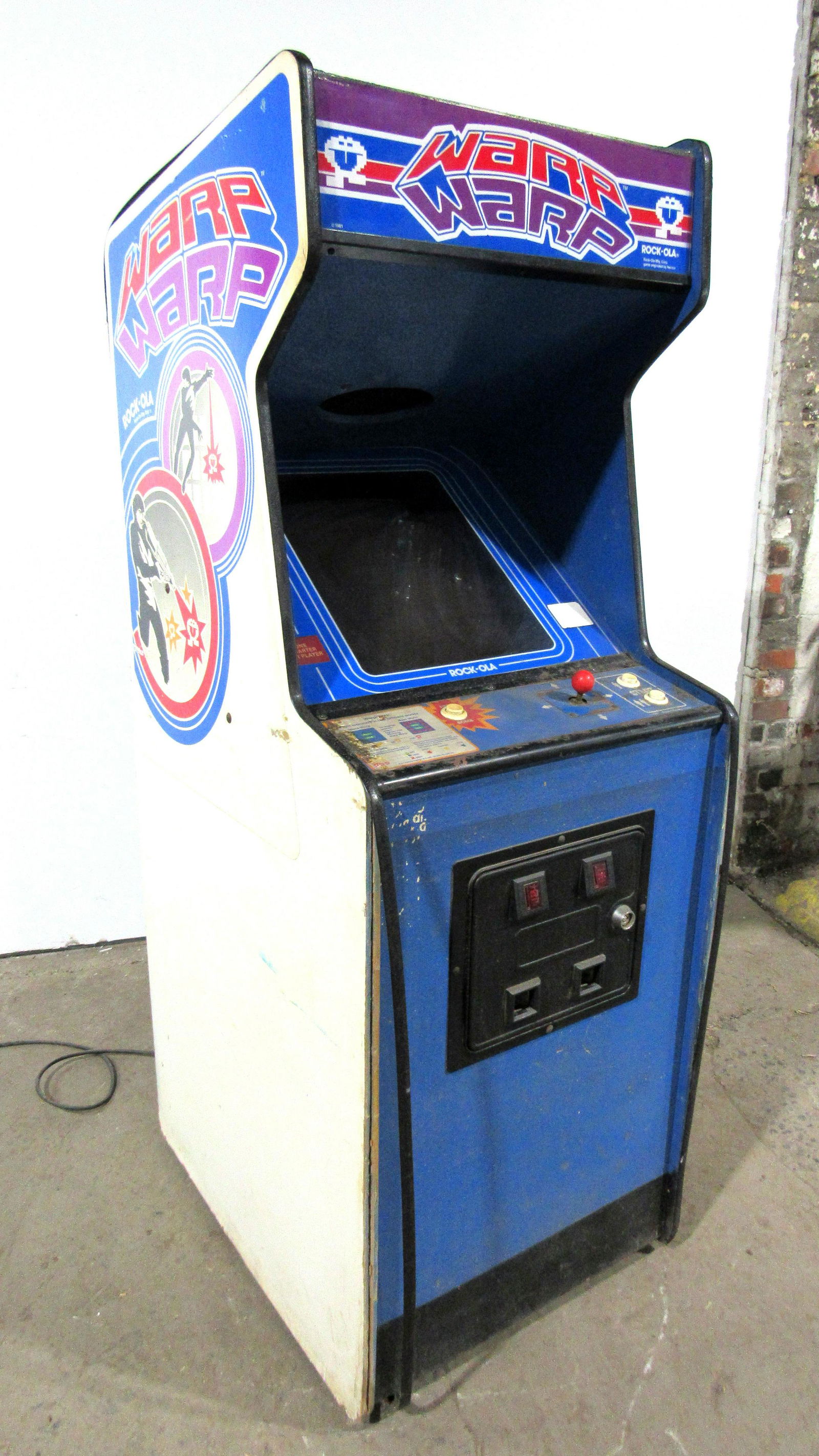 Rockola Warp Warp Arcade Game