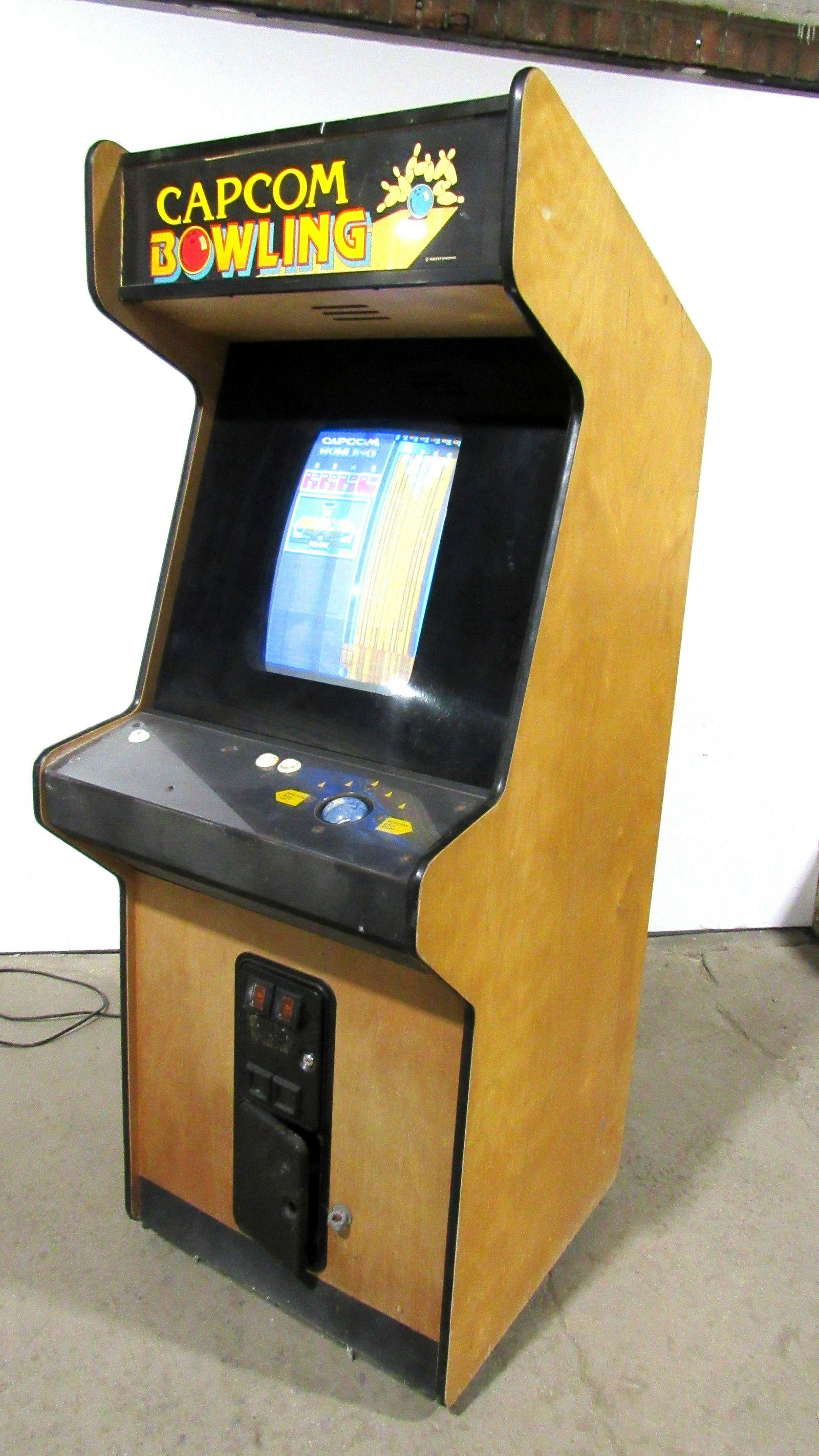 For Auction: Capcom Bowling Arcade Game (#0180) on Dec 10, 2020 ...
