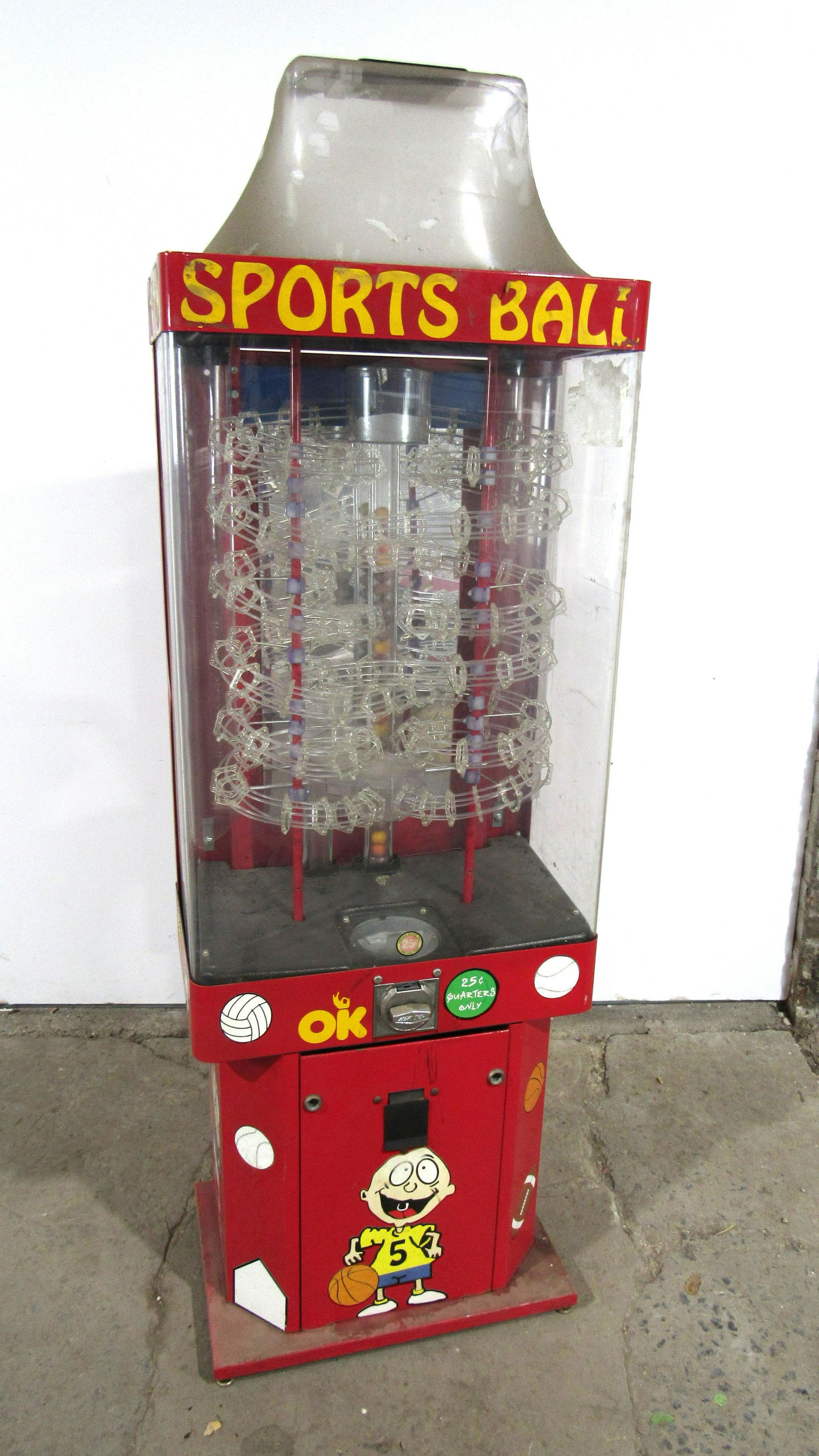 Rugrats Themed Beaver Coin Operated Sports Ball Gumball