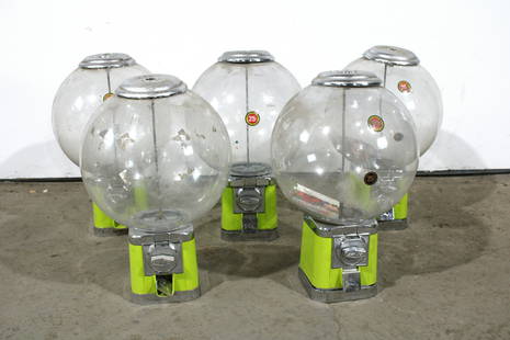 Beaver Pedestal Gumball Machines