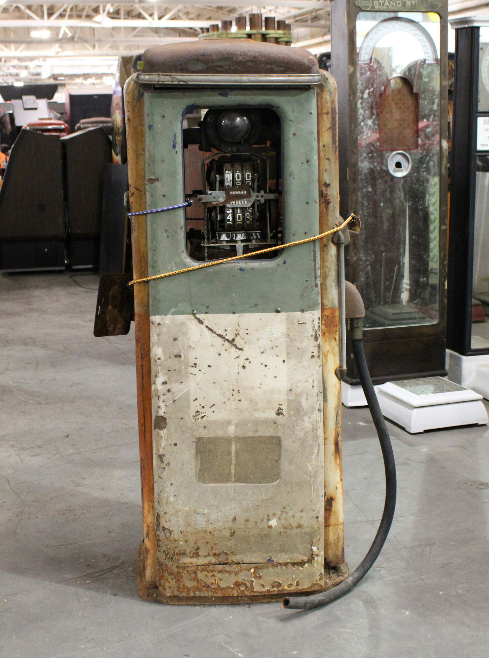 Tokheim Gas Pump Model 39 - Apr 29, 2021 | Jaybird Auctions in MD