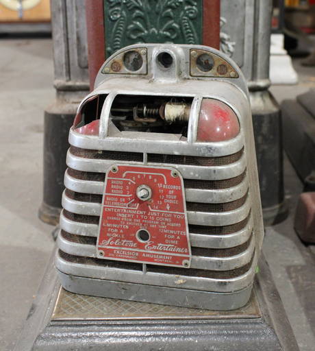 Solotone Entertainer Coin Operated Wallbox, Lot 1