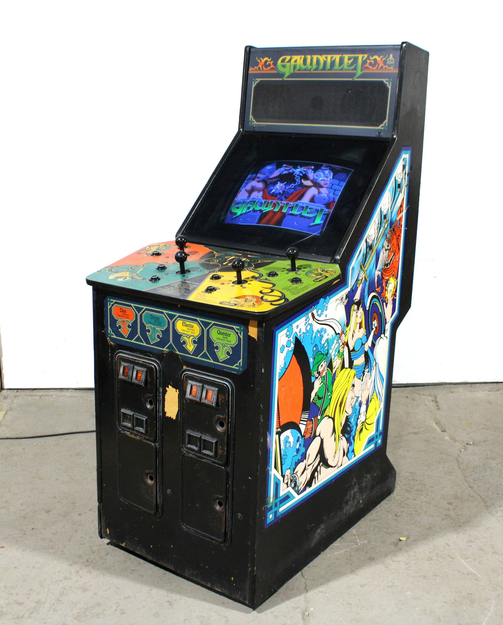 For Auction: Atari Centipede Cocktail Arcade Game (#0097) on May 27 ...
