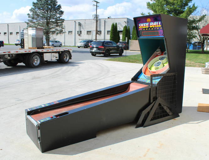 Skee Ball Lightning Arcade Game - Oct 21, 2021 | Jaybird Auctions in MD