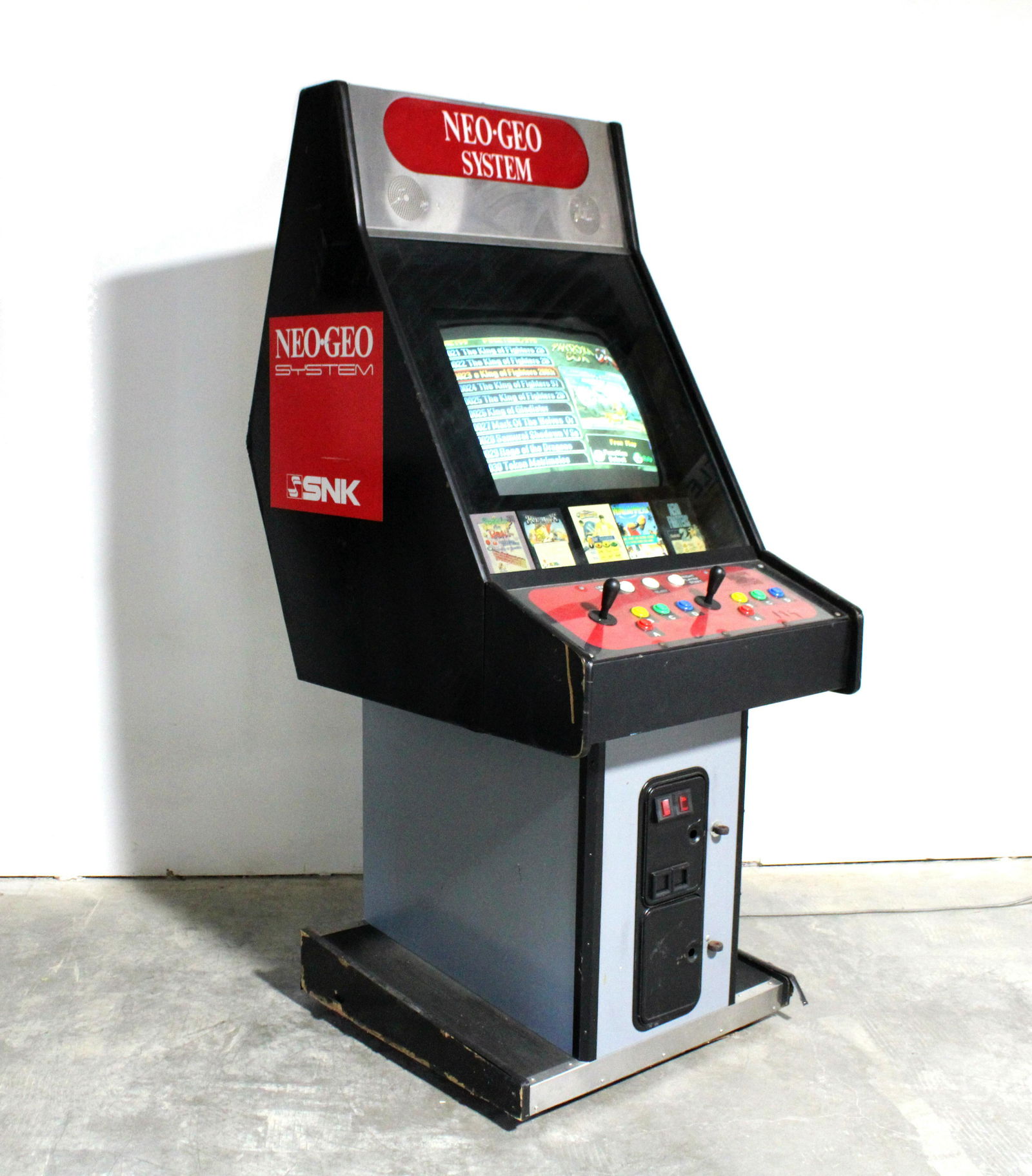 Pandora Multicade With 2700 Games In Dynamo Cabinet
