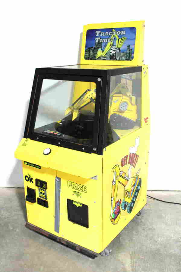 Tractor Time Redemption Arcade Game - May 26, 2022 | Jaybird Auctions in MD