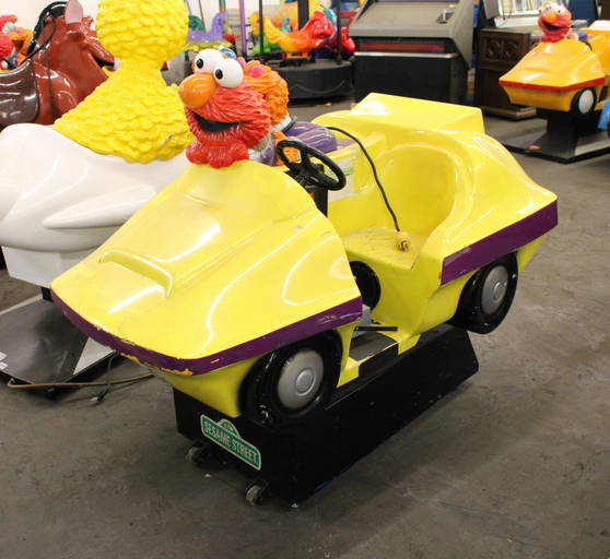 Sesame Street Elmo & Zoe Kiddie Ride
