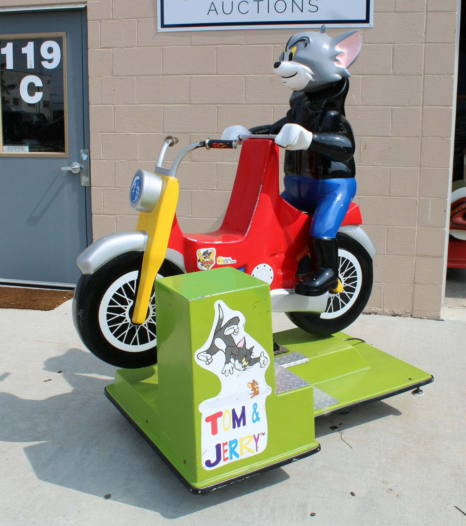 Tom And Jerry Coin Op Kiddie Ride