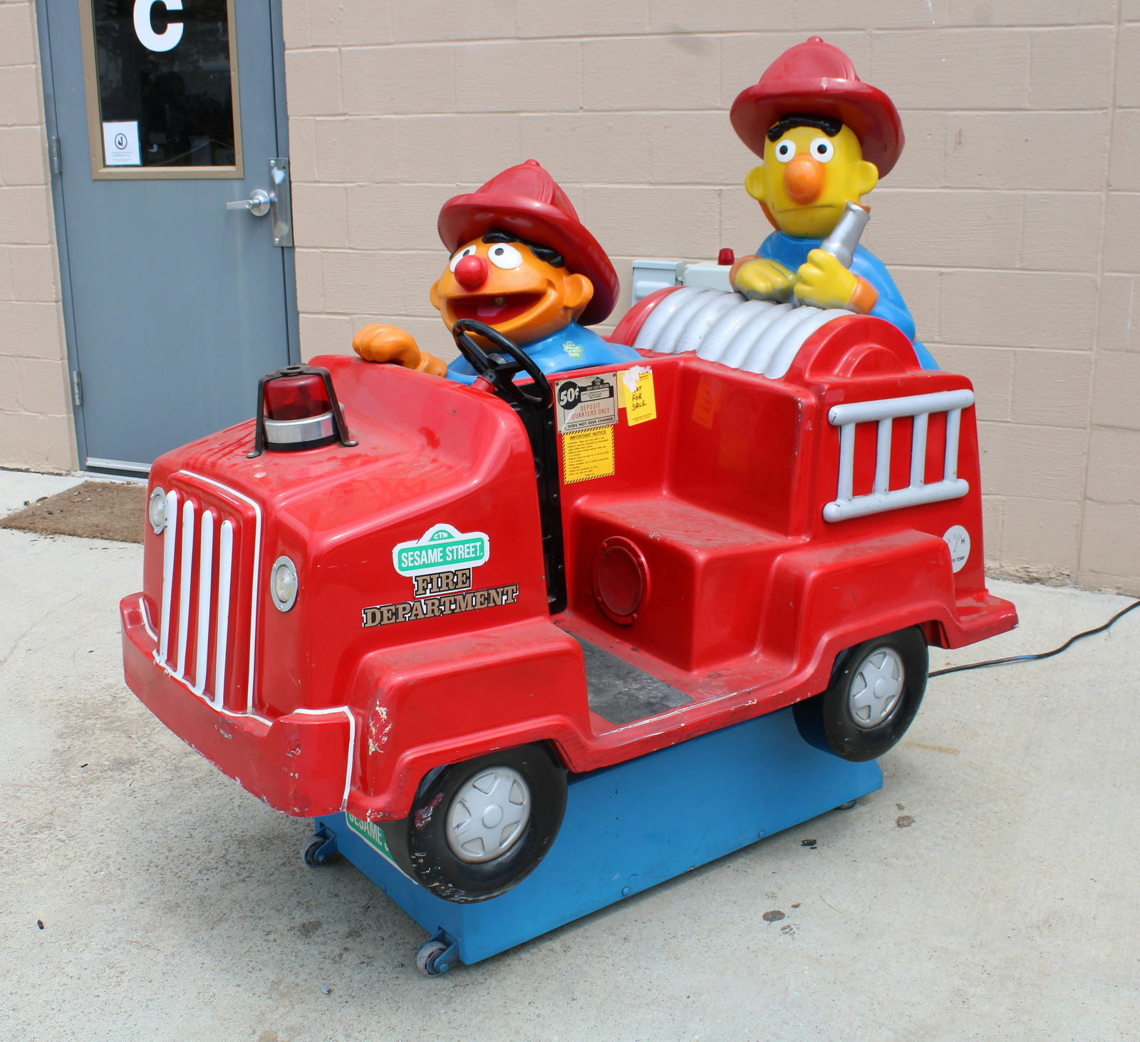 Bert & Ernie Sesame Street Coin Op Kiddie Ride