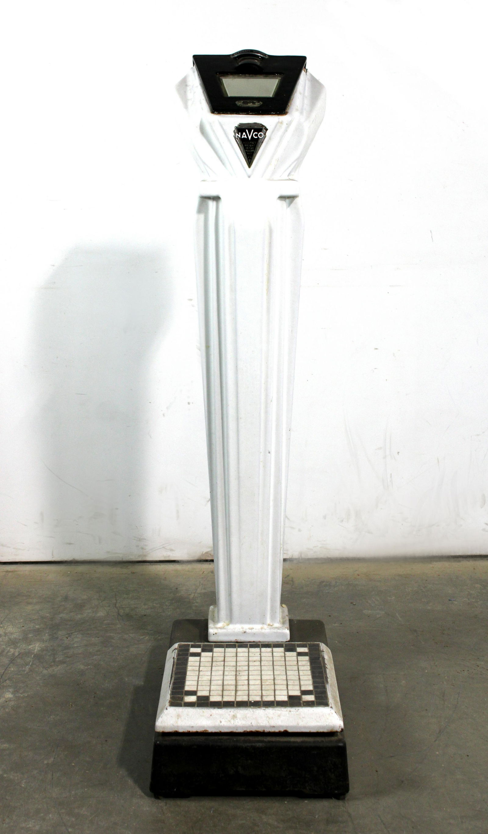 Porcelain Art Deco Navco Coin Op Penny Scale