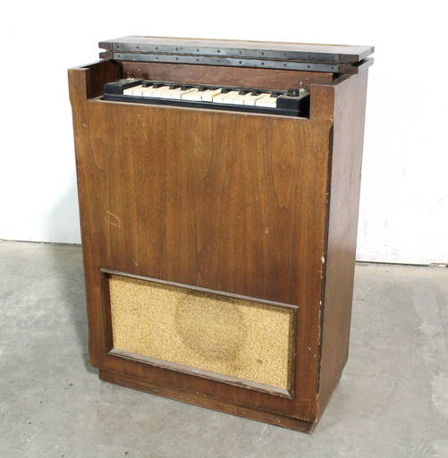 Church Chimes Keyboard - Dec 01, 2022 | Jaybird Auctions in MD
