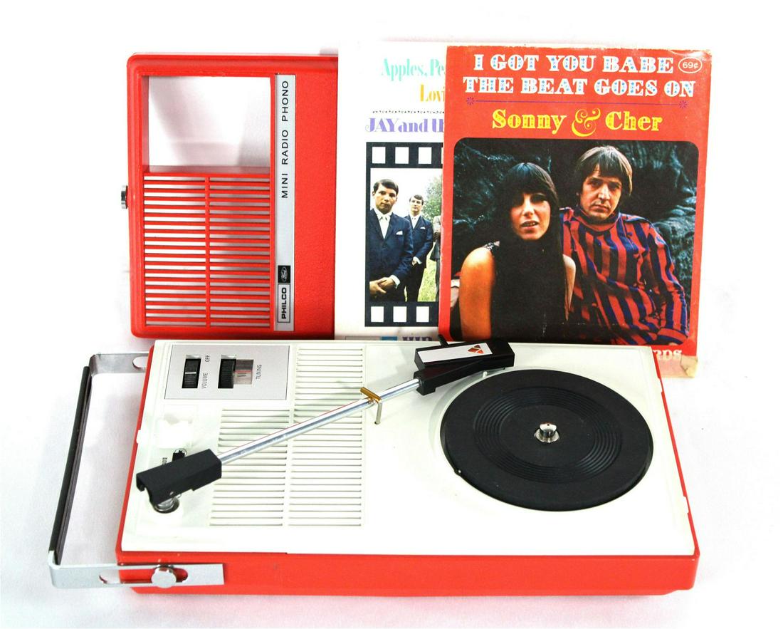 Philco/ Ford Model R-1376R Hip Pocket Record Player/ Radio, 1960s ...