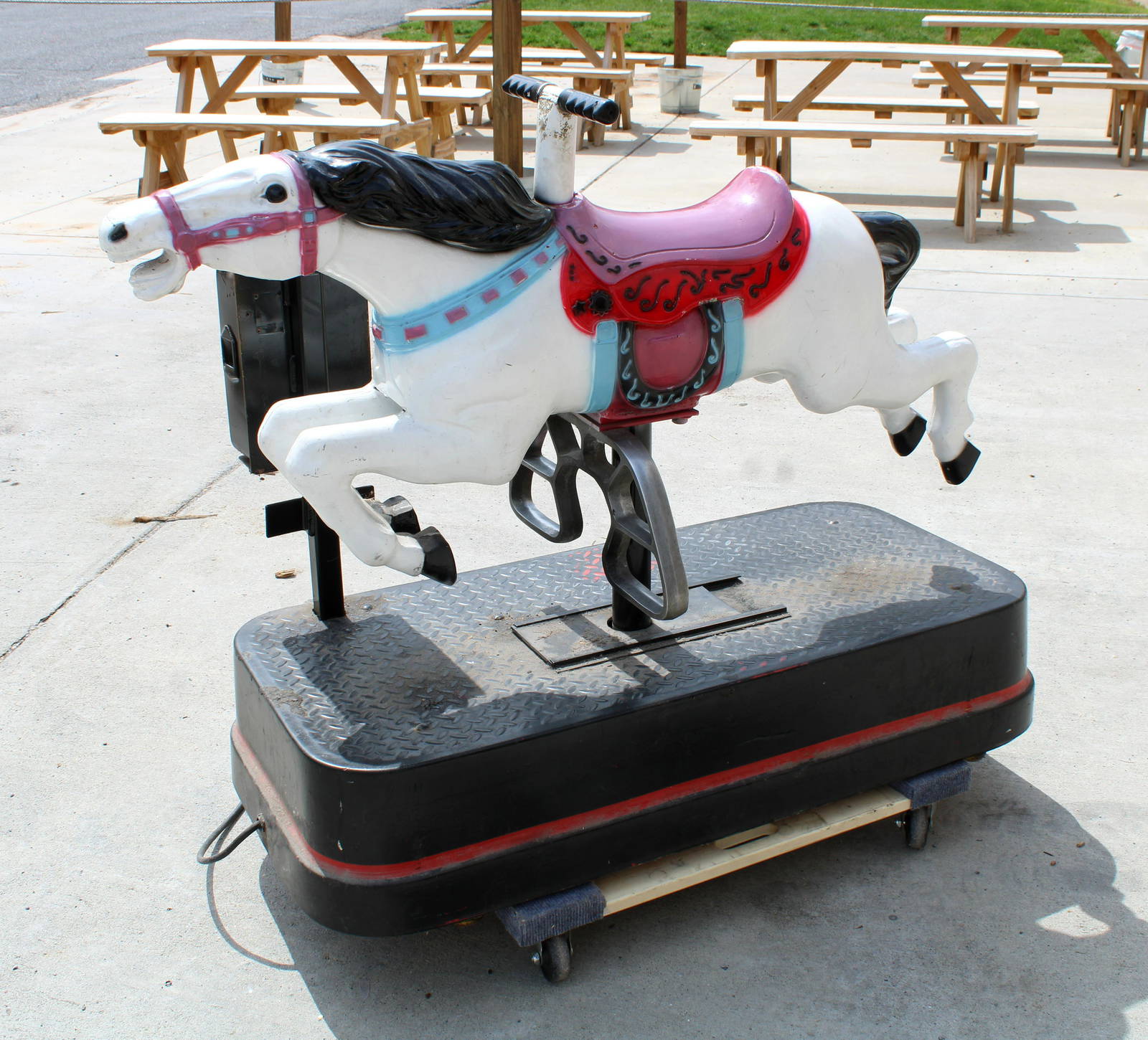 Thunder Horse Coin Operated Kiddie Ride Auction